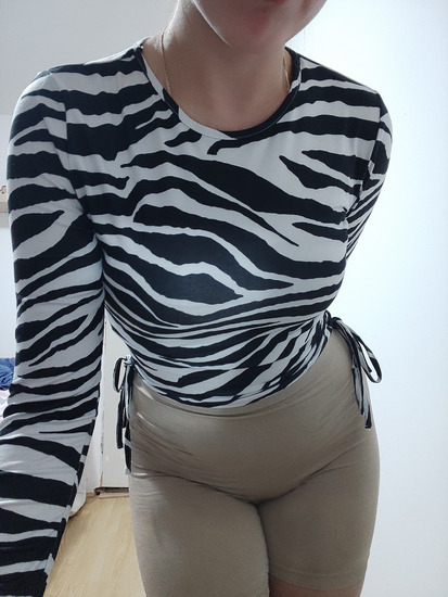 Zebra bluza