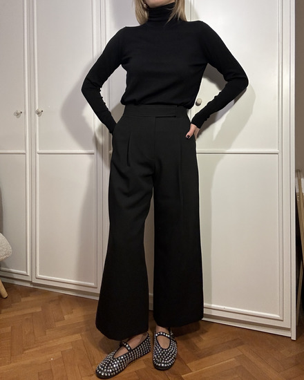 ZARA crne pantalone