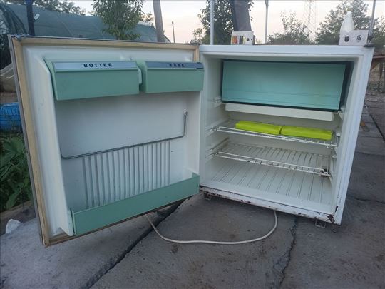 Frizider za kamp kucice 12v, 220v plin