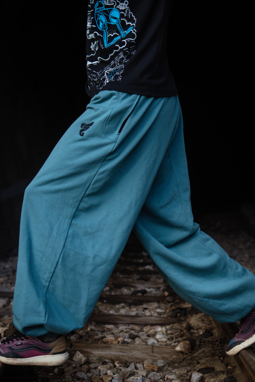 Baggy Motion Pants – Winter Blue