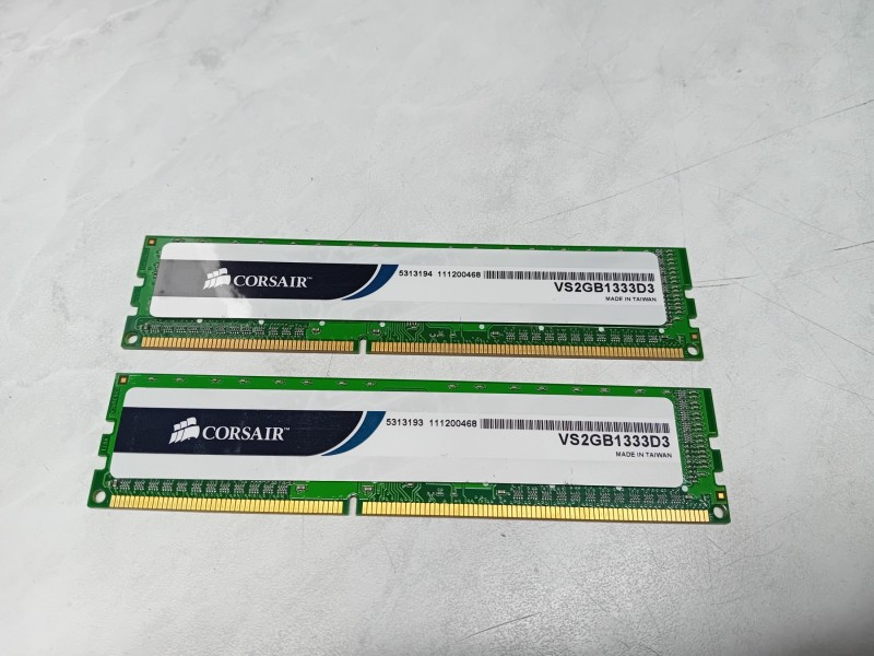 2x2gb ddr3 corsair 1333mhz ispravne