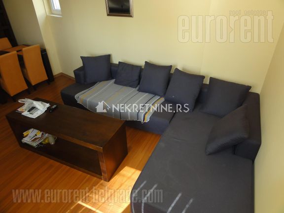 #25346, Izdavanje, Stan, SABORNA CRKVA, 1100 EUR