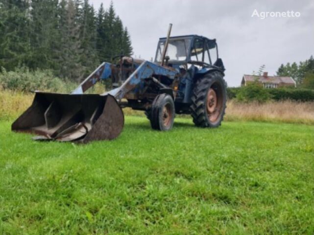 Prodaje se Ford Fordson Power Major traktor točkaš na aukciji