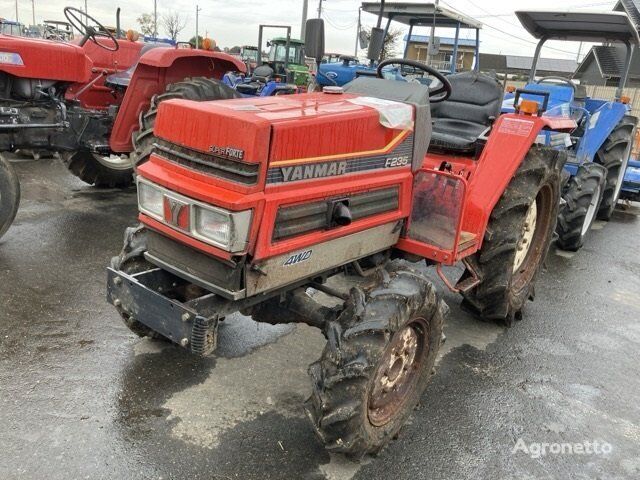 Yanmar TRACTOR(Yanmar) traktor točkaš