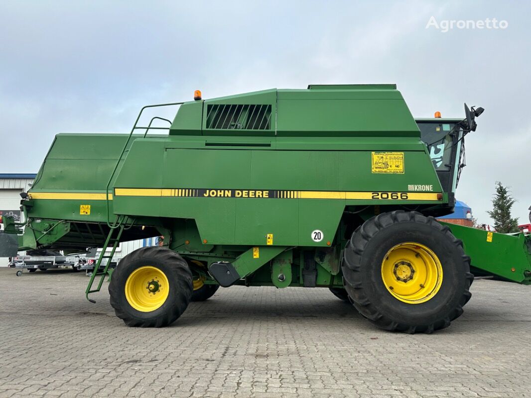 John Deere 2066 mit 820 SW kombajn za žito