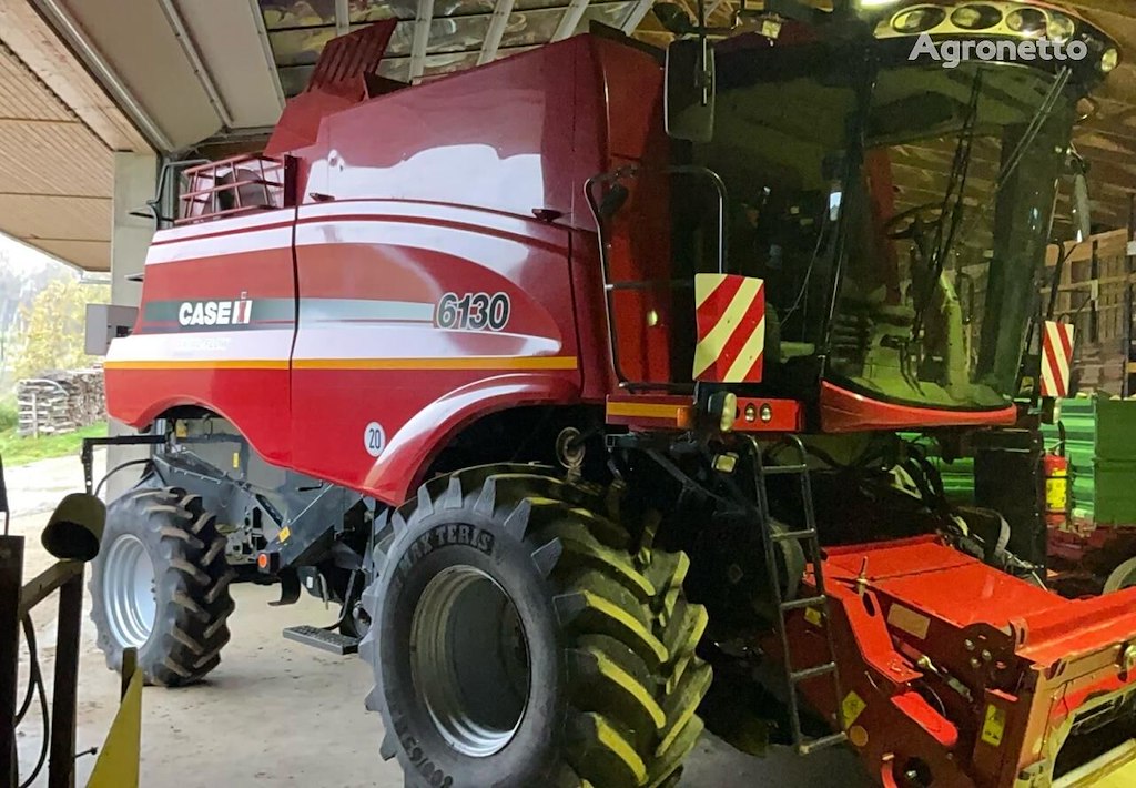 Case IH 6130 Axial Flow kombajn za žito