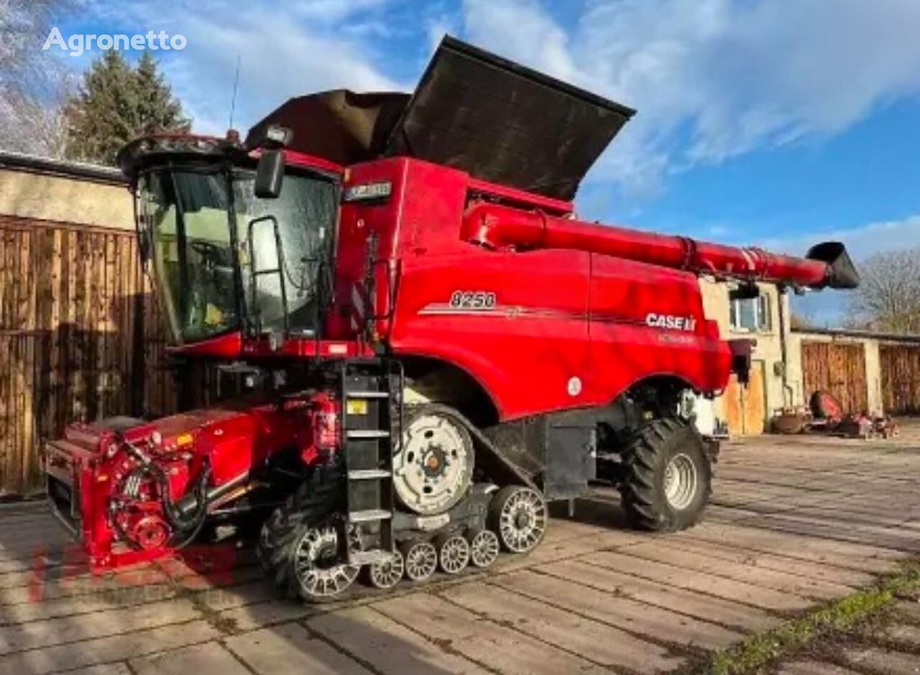 Case IH AXIAL FLOW 8250 kombajn za žito