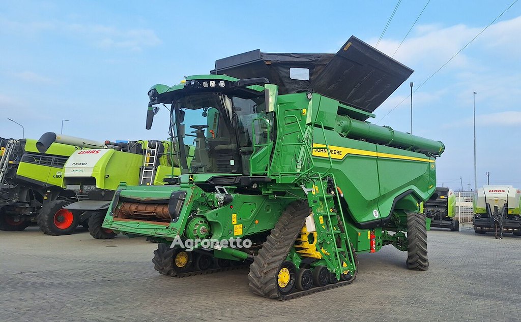 John Deere X9-1100 + zhatka HD45X na vizku kombajn za žito