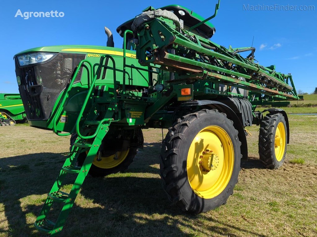 John Deere R4030 samohodna prskalica