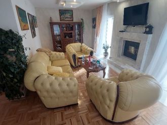 294m² 375.000€
Beograd, Surčin, Oračka