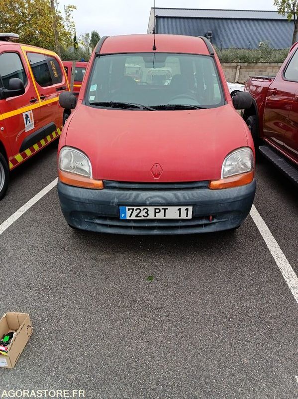 Prodaje se Renault Kangoo laki furgon na aukciji