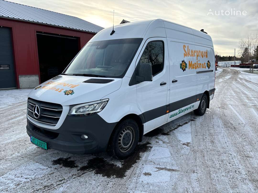 Prodaje se Mercedes-Benz Sprinter minibus furgon na aukciji