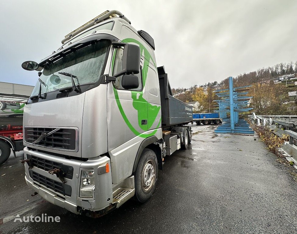 Prodaje se Volvo FH12 kiper na aukciji