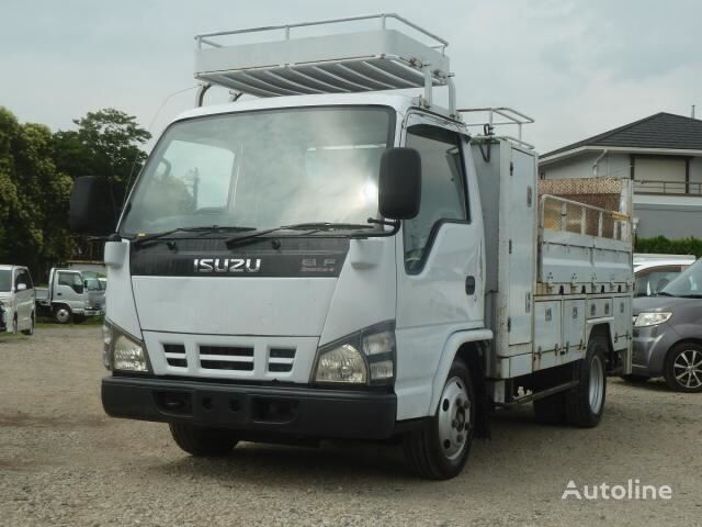 Isuzu ELF kamion s ravnom platformom < 3.5t