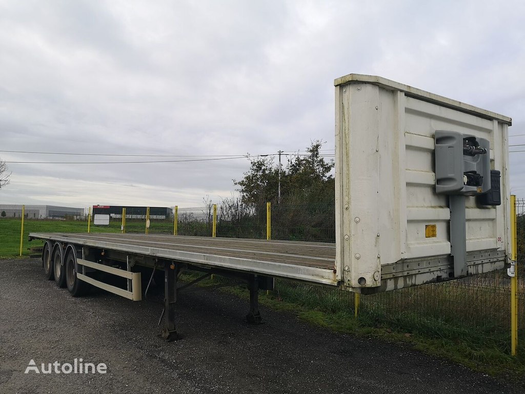 Fruehauf 3 essieux SBM poluprikolica platforma