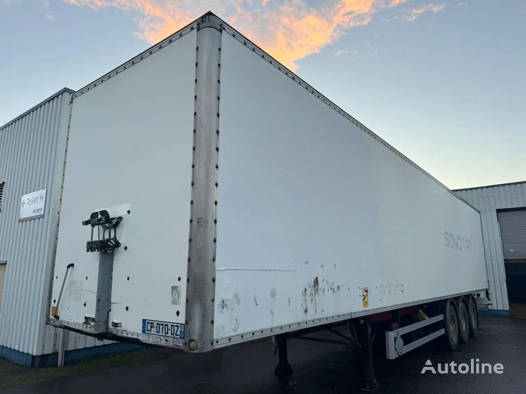 Fruehauf 3 Axle SMB , Box Trailer, Spring Suspension furgon poluprikolica