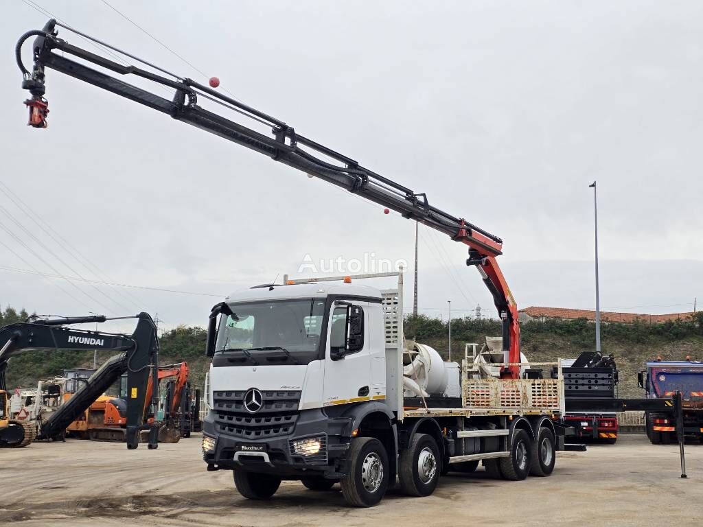 Mercedes-Benz Arocs 3240 kamion s ravnom platformom