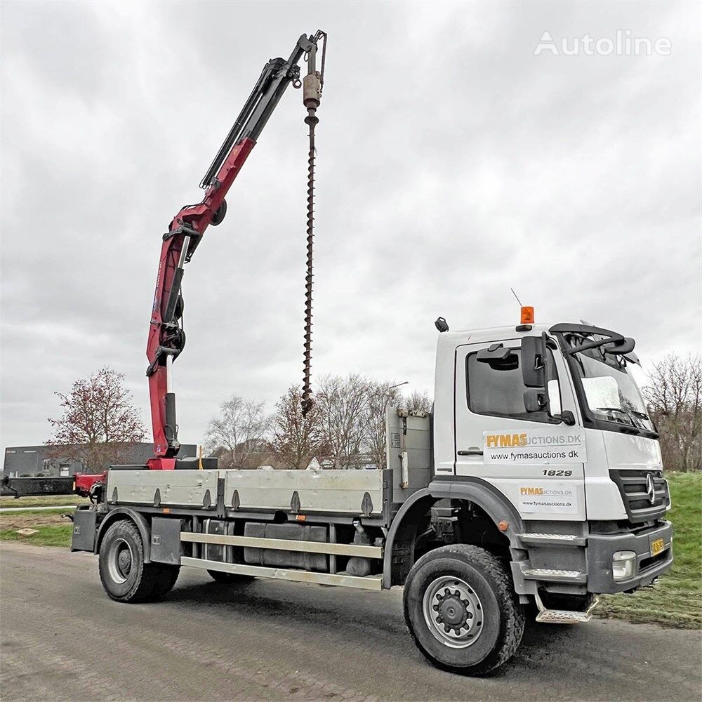 Prodaje se Mercedes-Benz Axor 1829 kamion s ravnom platformom na aukciji