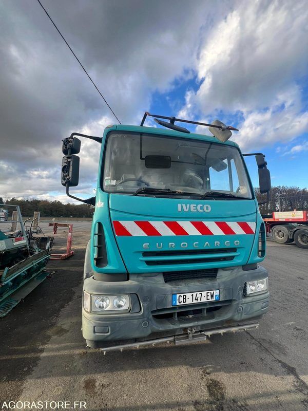 Prodaje se IVECO 190EL28 autofekalac na aukciji