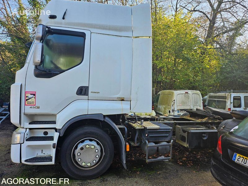 Prodaje se Renault 450 tegljač na aukciji