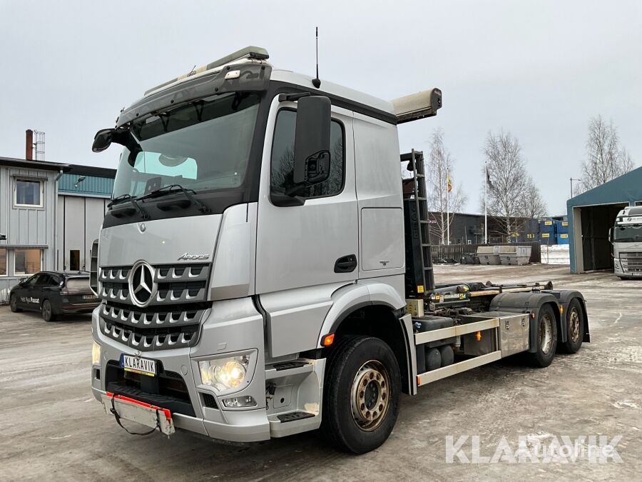 Prodaje se Mercedes-Benz Arocs rol kiper sa kukom na aukciji