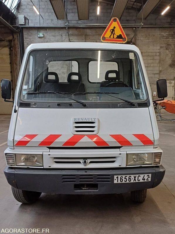 Prodaje se Renault B80 rol kiper sa kukom na aukciji