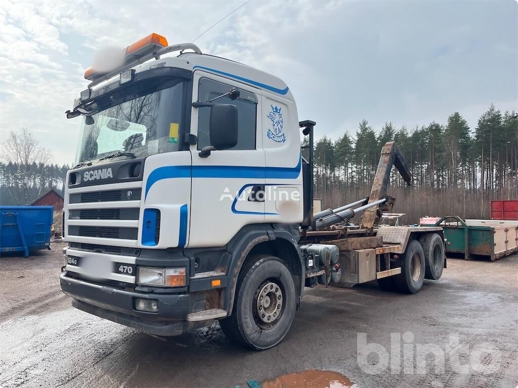 Prodaje se Scania R124GB6X2NZ470 rol kiper sa kukom na aukciji