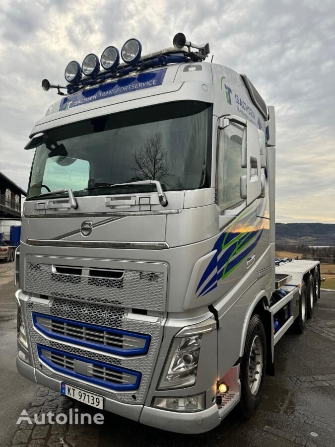 Prodaje se Volvo FH 540 rol kiper sa kukom na aukciji