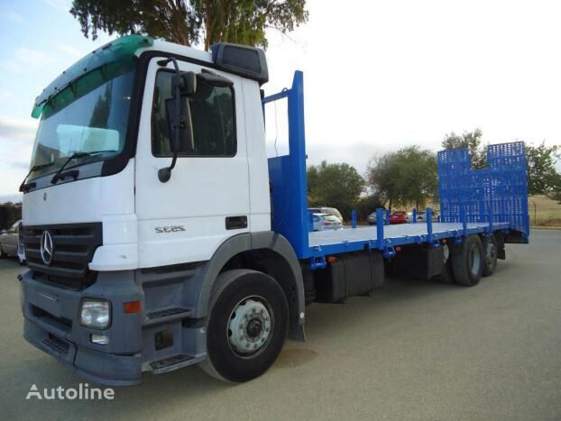 Mercedes-Benz ACTROS 25 32 autotransporter