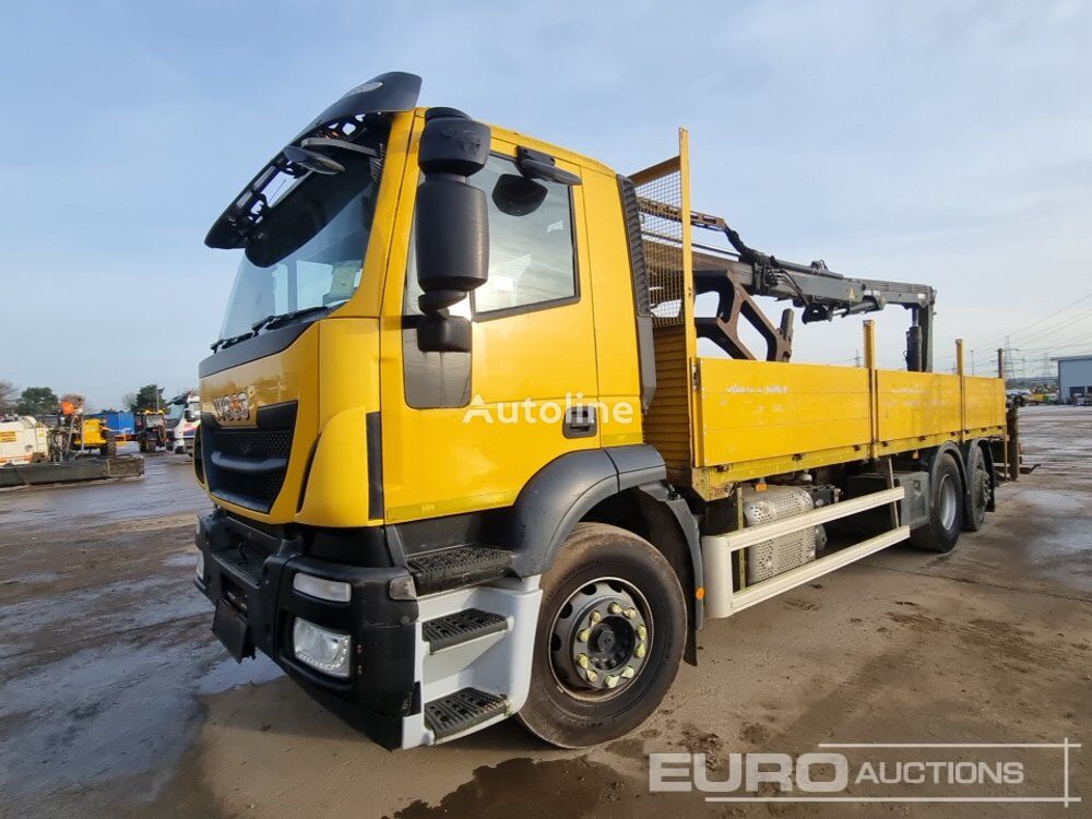 Prodaje se IVECO AT260S3 kamion platforme na aukciji