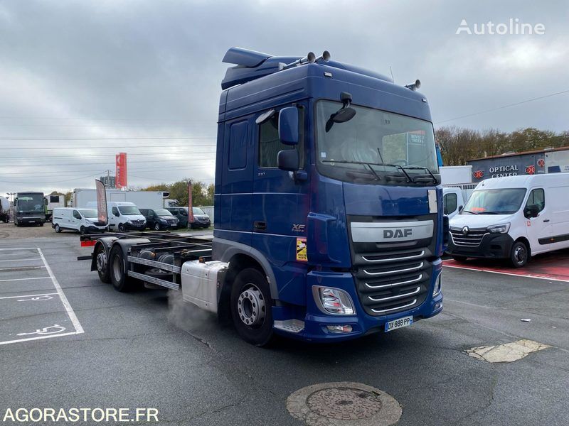 Prodaje se DAF XF510 FAR vozilo za prevoz kontejnera na aukciji