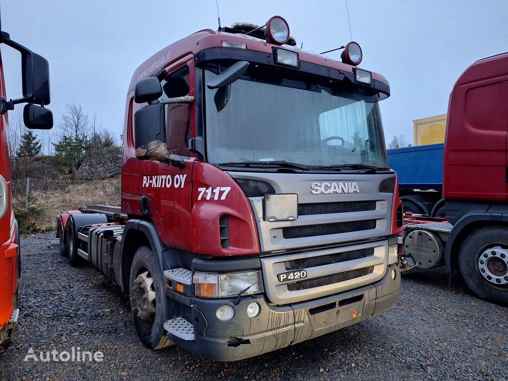 Scania P420 vozilo za prevoz kontejnera