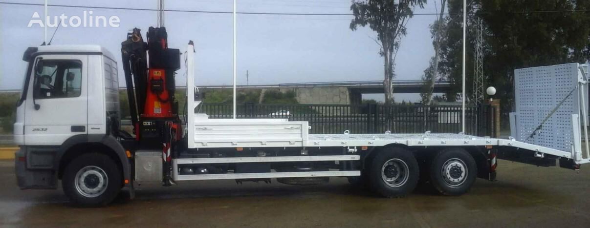 Mercedes-Benz ACTROS 25 32 šlep auto