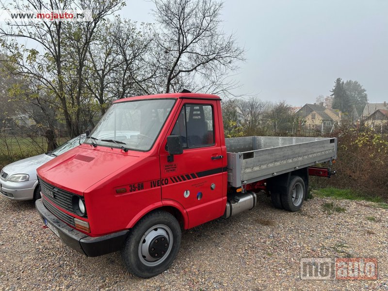 Iveco LKW/Trucks 2,5d Sredjen komplet