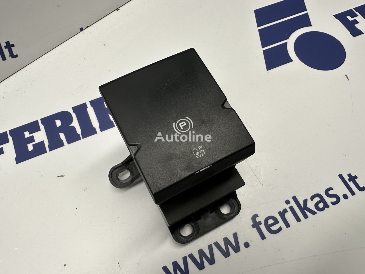 Renault parking brake switch 22107789 kontrolno dugme za Renault T tegljača