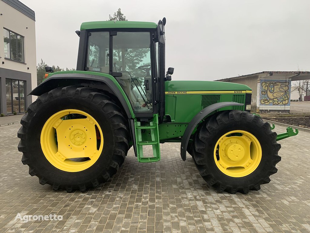 John Deere 6900 traktor točkaš