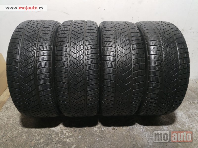 2854. Gume PIRELLI 20-ice, ZIMSKE 255/45, Šara 5,9 mm, DOT 4419