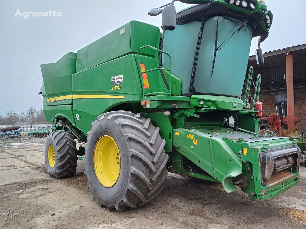 John Deere S670i kombajn za žito