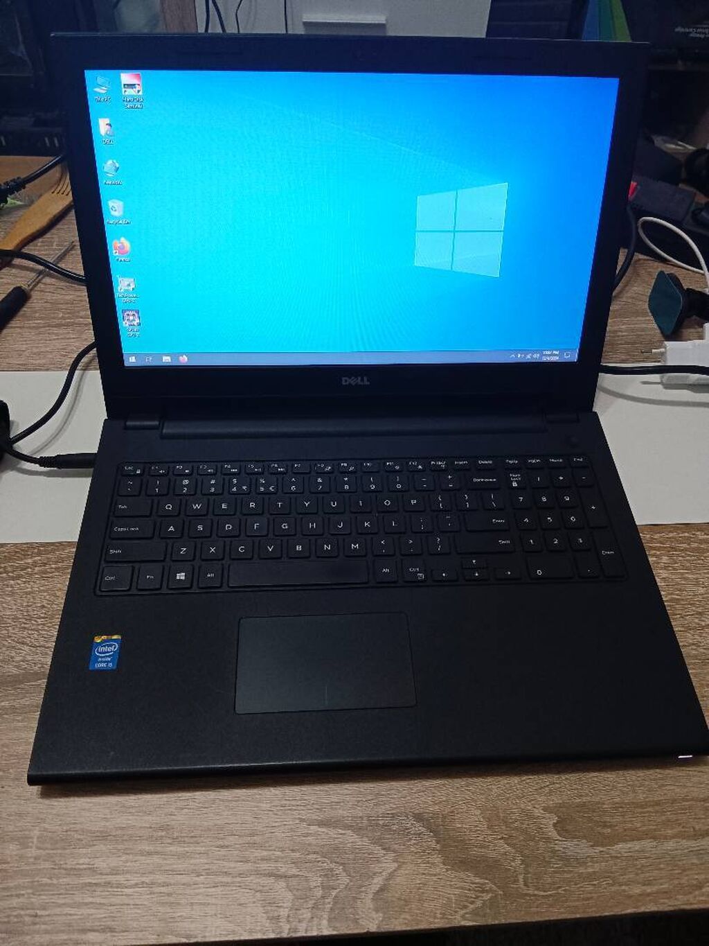 Intel Core i5, 8 GB OZU, 15.6 "