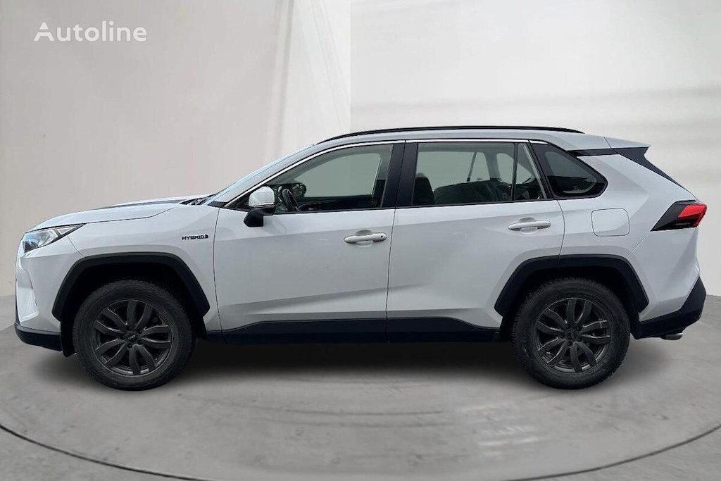 Prodaje se Toyota RAV4 krosover na aukciji