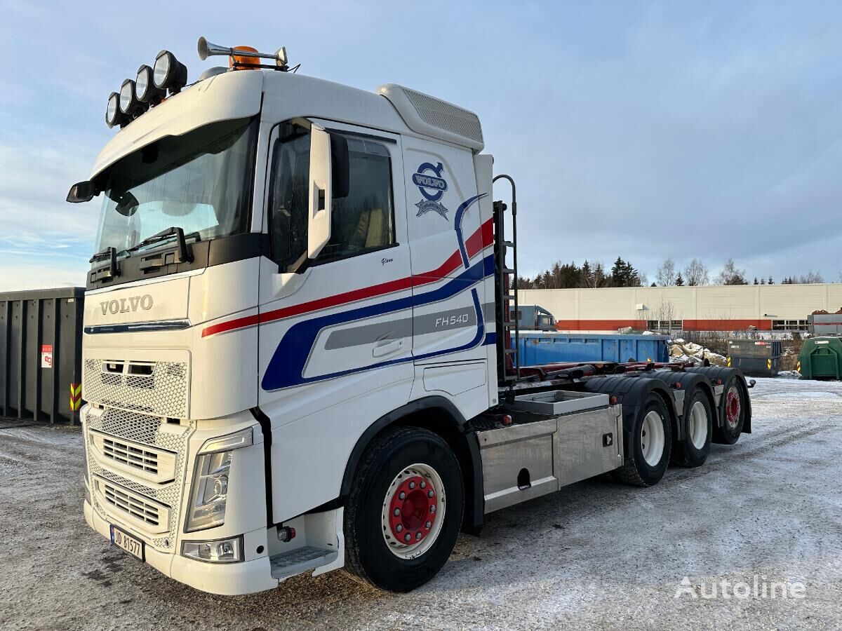 Prodaje se Volvo FH540 rol kiper sa kukom na aukciji