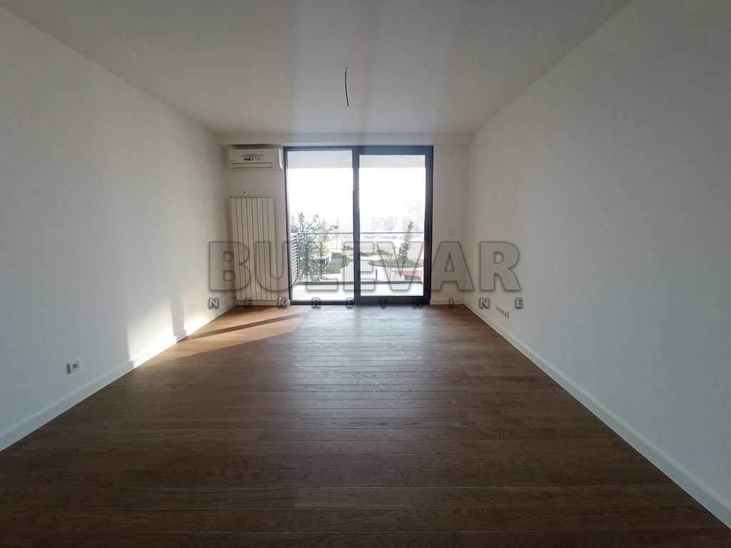 Trosoban stan, 81 m2, Bulevar Nemanjića, Bulevar Nemanjića ID: i-012931