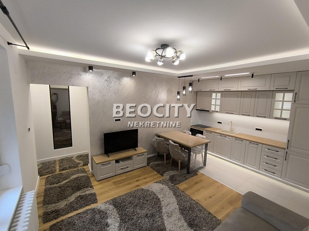 Trosoban stan, 60 m2, Novi Sad, Trg Republike ID: 114809