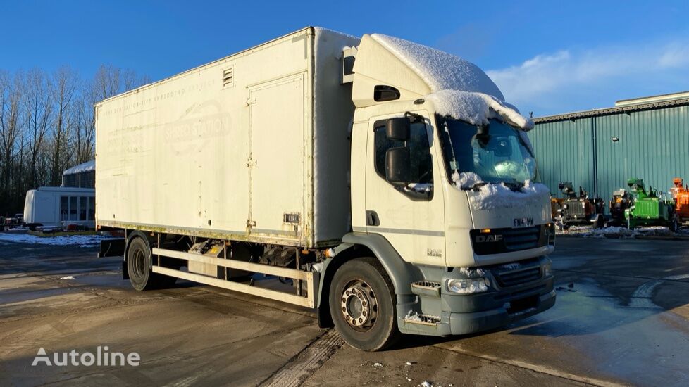 Prodaje se DAF LF 55.250 18 TONNE kamion furgon na aukciji