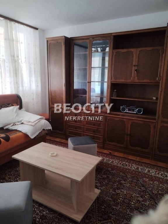 Novi Sad, Liman 1, Veljka Petrovica, 2. 0, 62m2, 500EUR