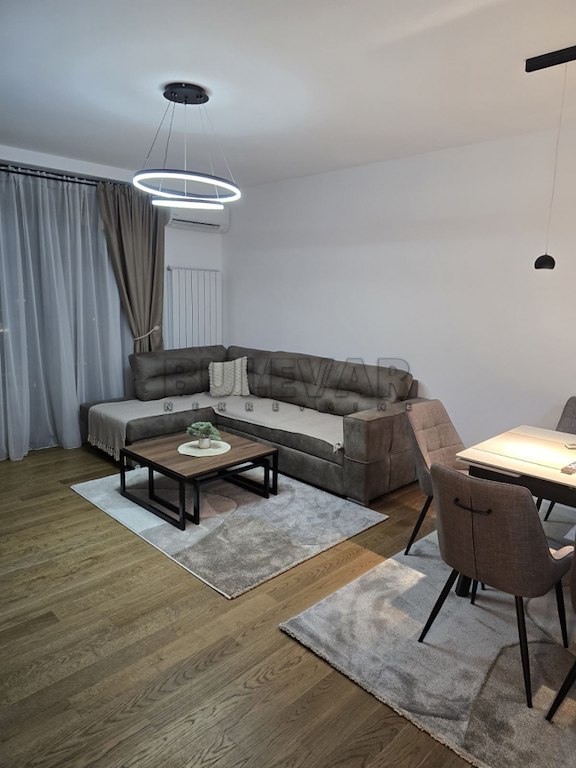 Izdaje se neuseljavan stan u novom kompleksu Planet Residence, 81m2!