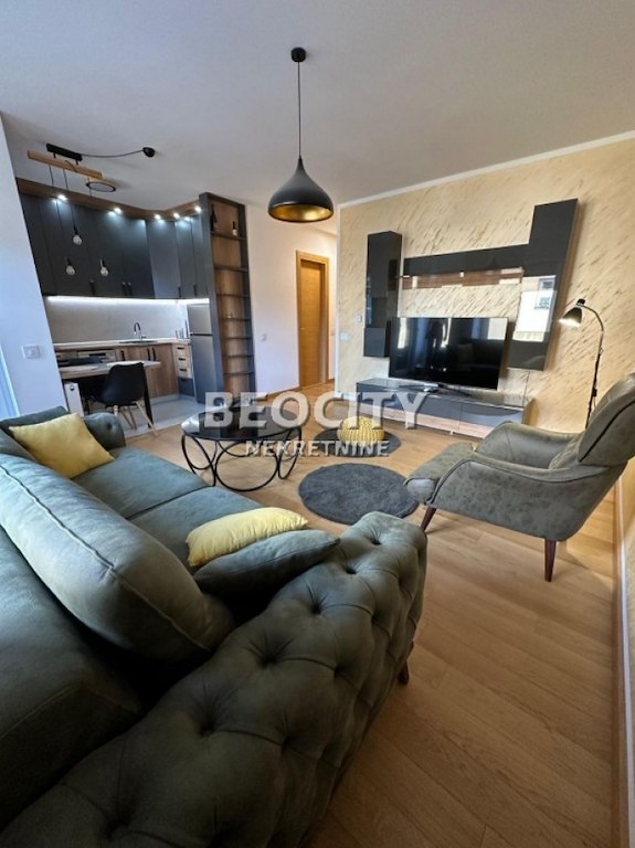 Novi Sad, Centar, Đorđa Markovića Kodera , 2. 0, 50m2, 750EUR