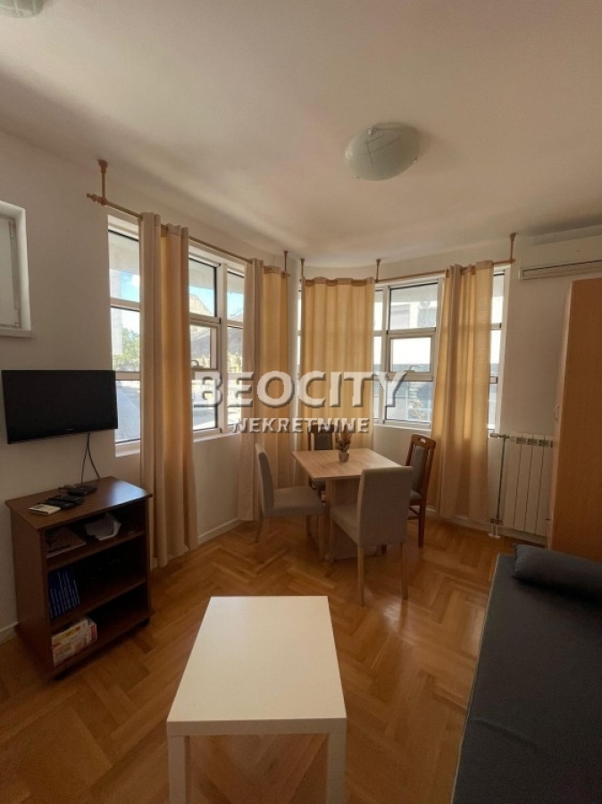 Novi Sad, Centar, Vase Pelagića, 1. 5, 35m2, 370EUR