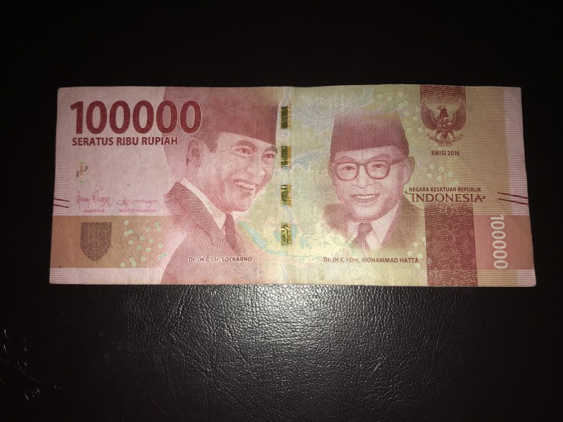 INDONEZIJA 100 000 RUPIJA.