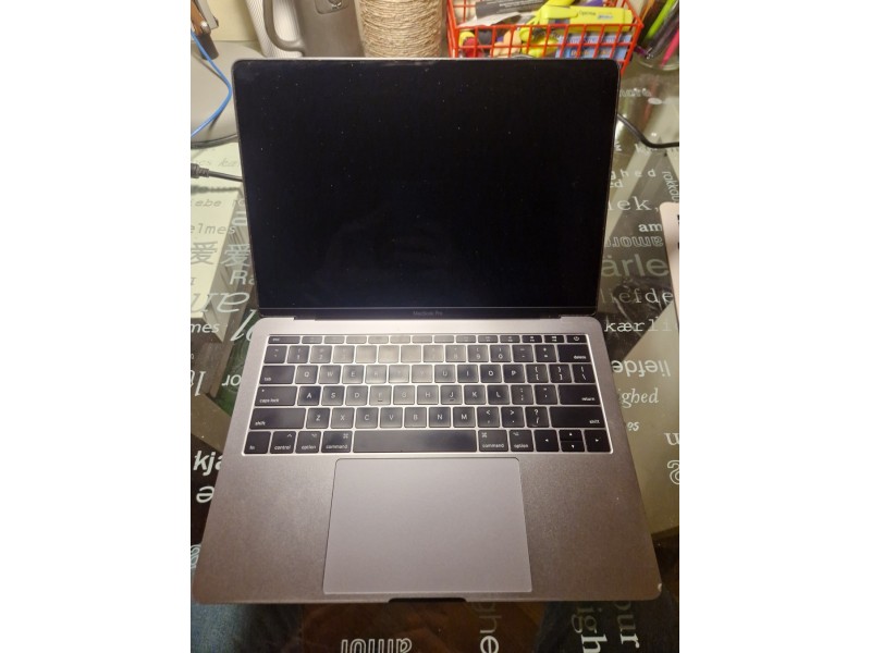 MacBook Pro 13" i5/16GB/256GB , 2016 + PUNJAC i DECK